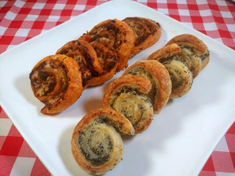 vegan savory puff pastry snails with poppy-parmesan and pizza