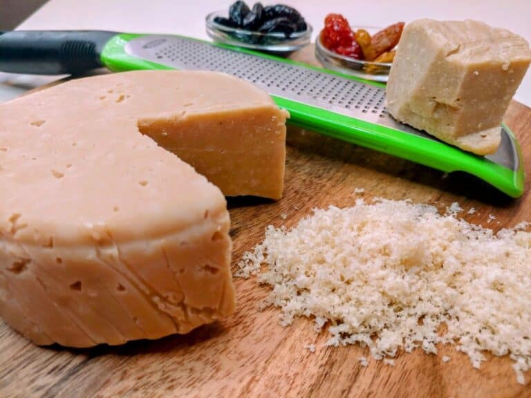 Easy vegan grateable parmesan