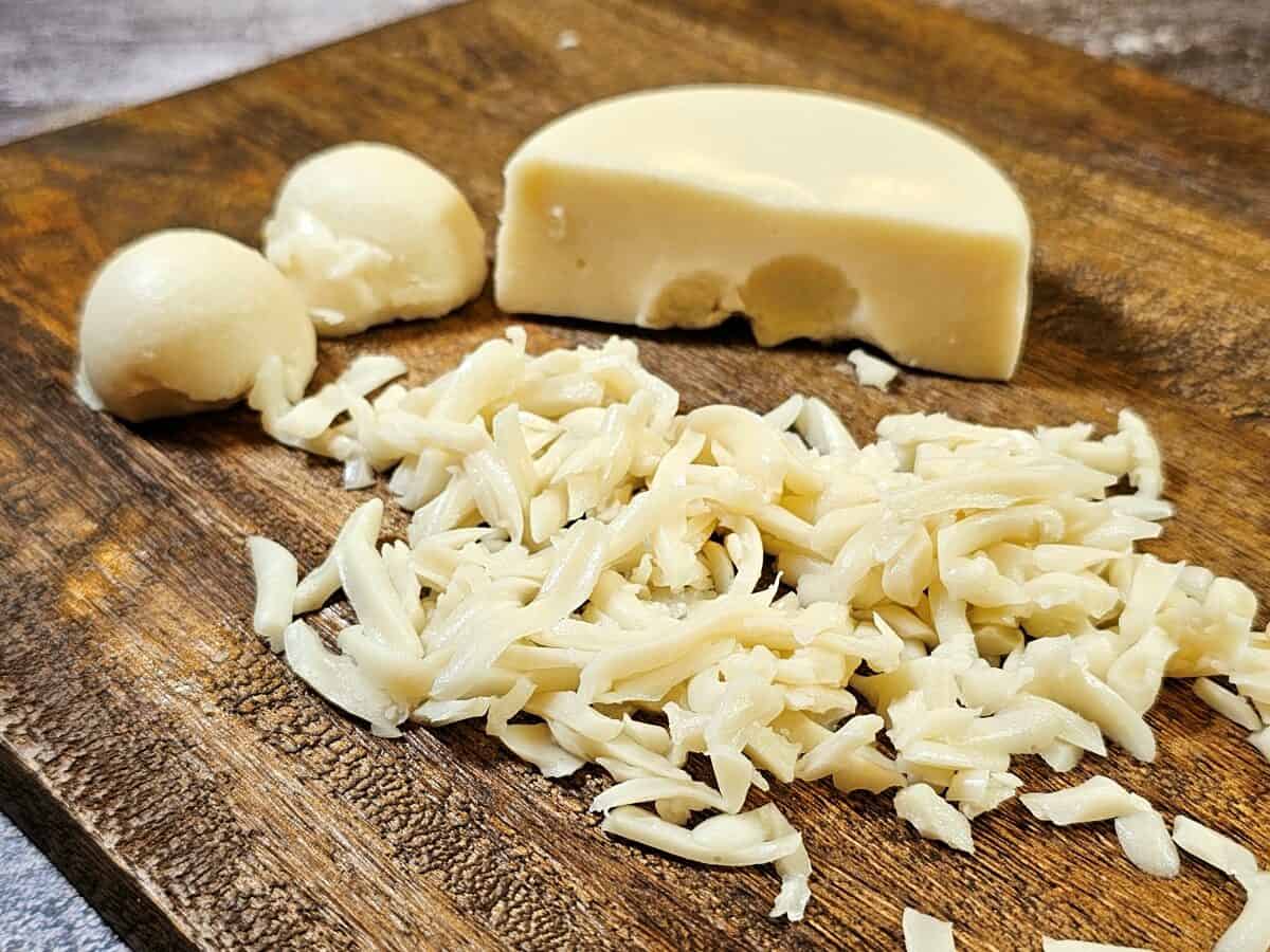 Easy Vegan Mozzarella – Grateable, Melts & Stretches!